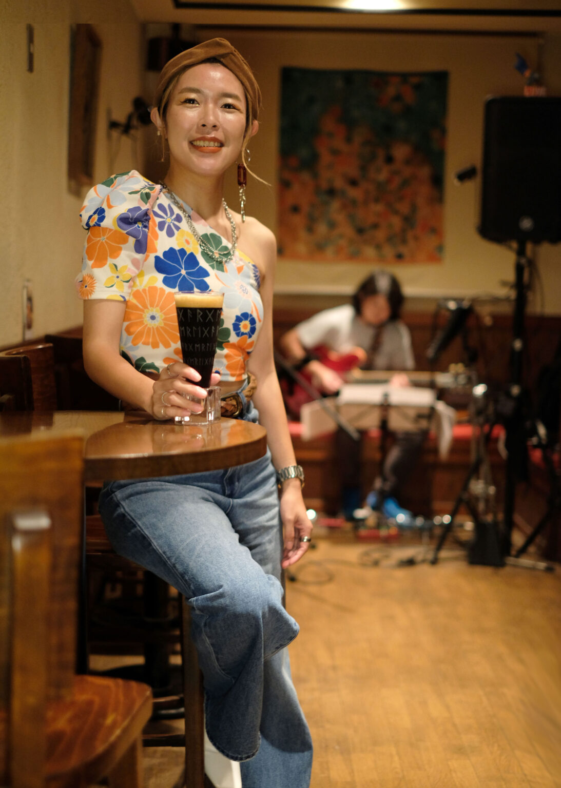 【along with her story】ミュージシャン 富岡美保 | プレミアムビール「GARGERY」